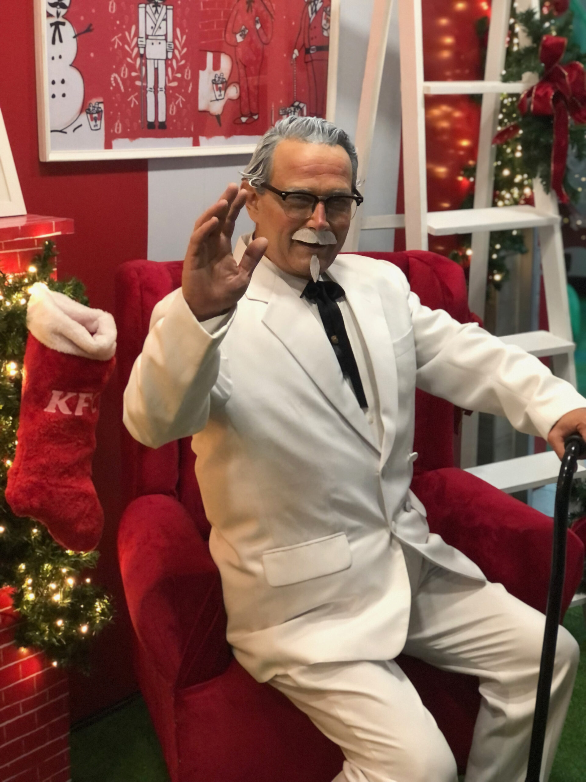 KFC inicia la navidad con la apertura de la “Casa del Coronel Sanders ...